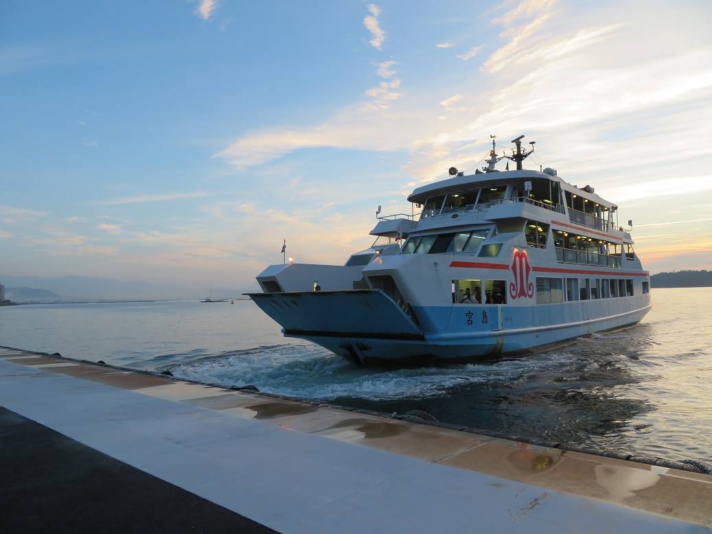 How to go to the World Heritage Island MIYAJIMA by Ferry | Guesthouse ...